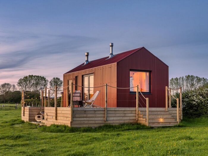 The Red Cabin - Glampified